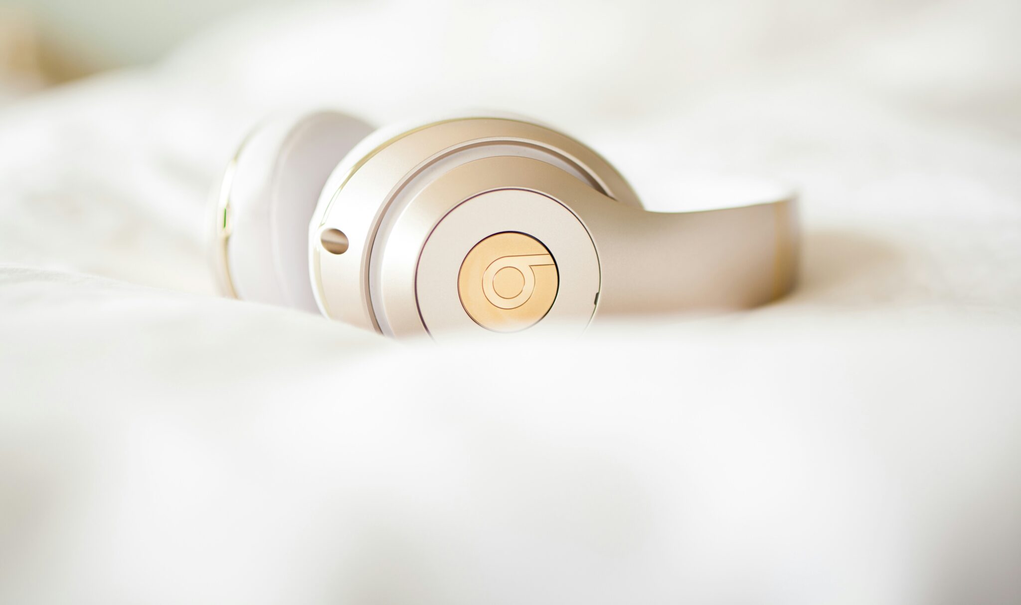Beats Logo: Meaning, History, Design Influences, and Evolution - Boon ...