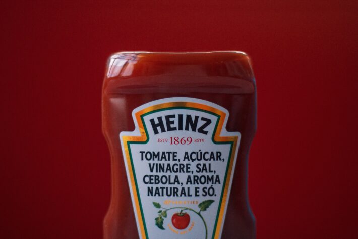 Heinz Logo: Meaning, History, Design Influences, and Evolution - Boon ...