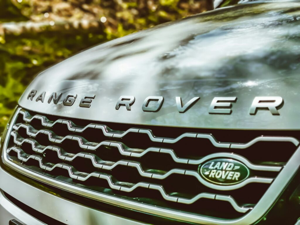 Land Rover Logo: Meaning, History, Design Influences, and Evolution ...