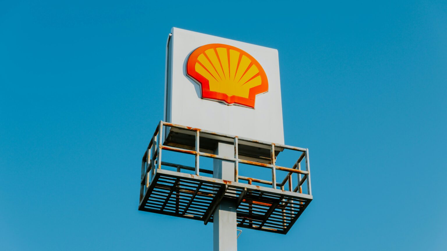 Shell Logo: Meaning, History, Design Influences, and Evolution - Boon ...