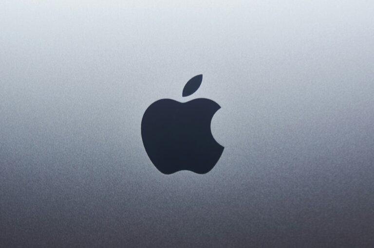 Apple Logo: Meaning, History, Design Influences, and Evolution - Boon ...