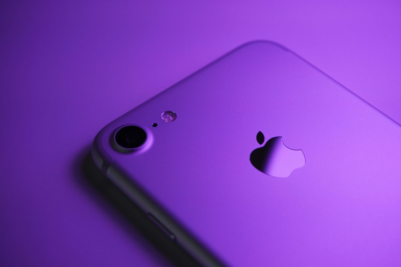 Apple Logo: Meaning, History, Design Influences, and Evolution - Boon ...