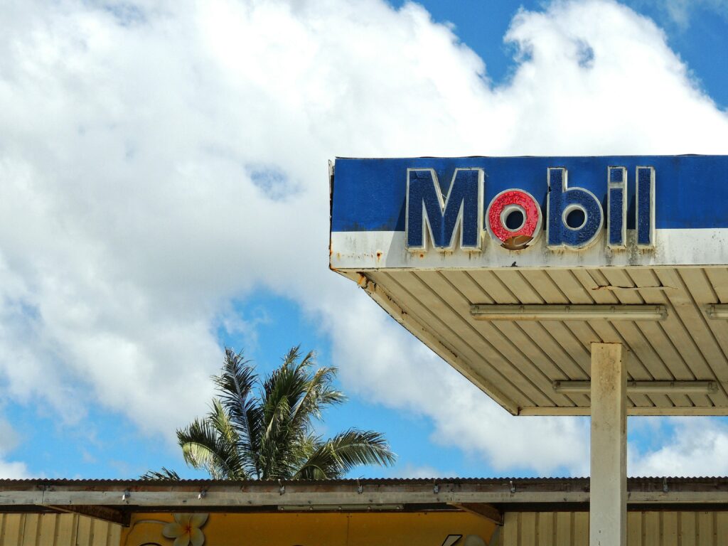 Mobil Logo: Meaning, History, Design Influences, and Evolution - Boon ...
