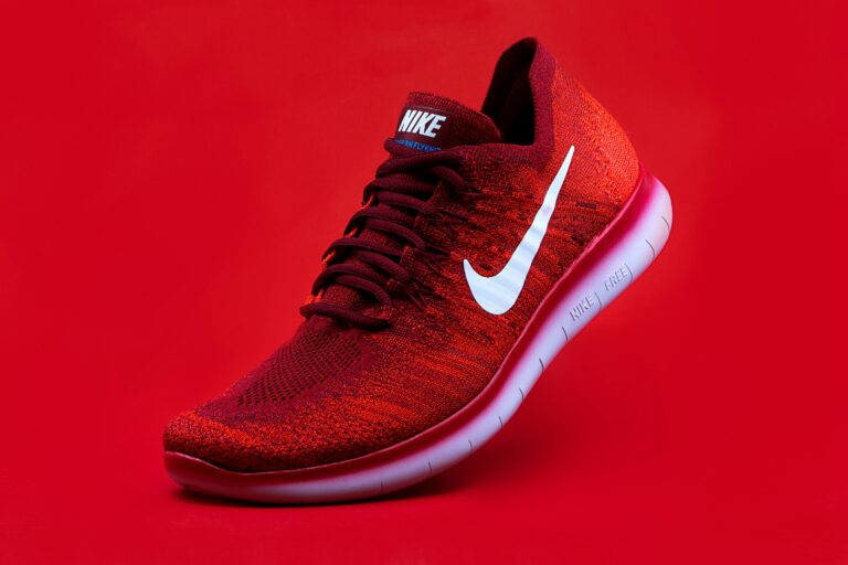 Nike Logo: Meaning, History, Design Influences, and Evolution - Boon ...