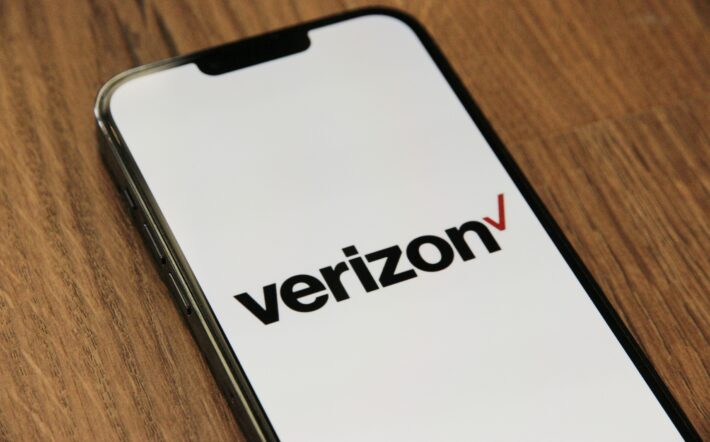 Verizon Logo: Meaning, History, Design Influences, and Evolution - Boon ...